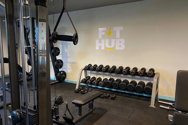 Book a Open Gym practice at FIT HUB Indonesia - Bintaro via STRONGBEE ...