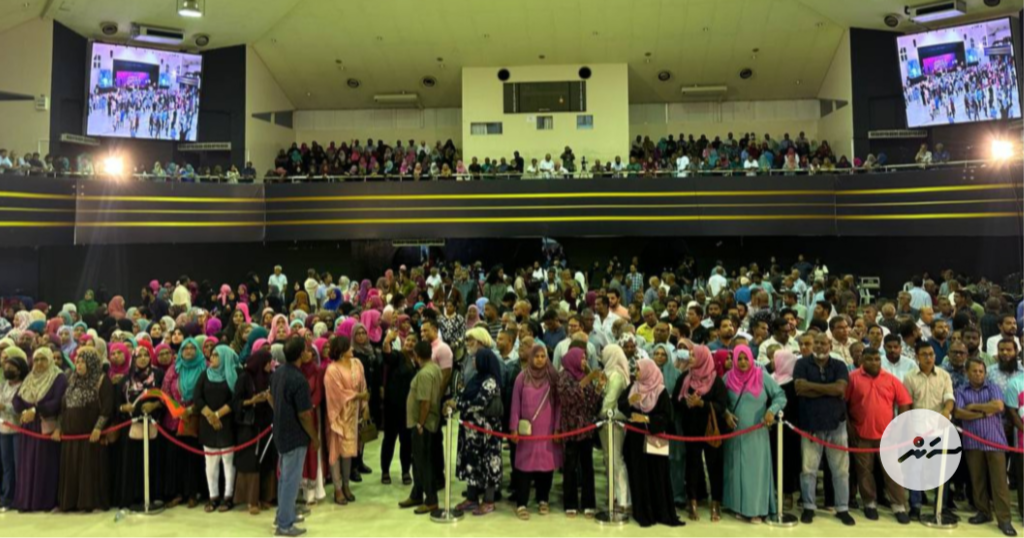 SunOnline: Live: Inthihaabee raees Dr. Muizz ge kaamiyaabee faahaga kurun