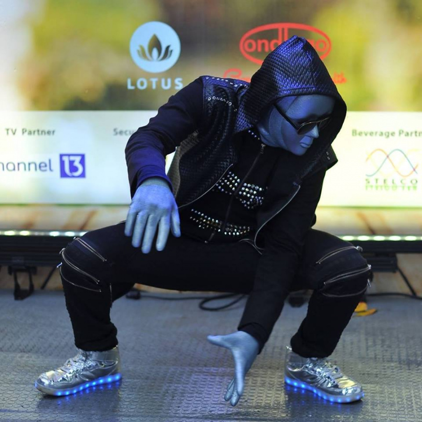 SunOnline: Feature: Dhivehi RoboMan, miee aadhaige meeheh noon!