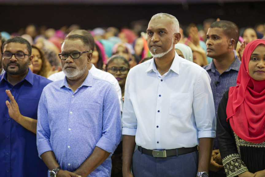 SunOnline: Live: Inthihaabee raees Dr. Muizz ge kaamiyaabee faahaga kurun