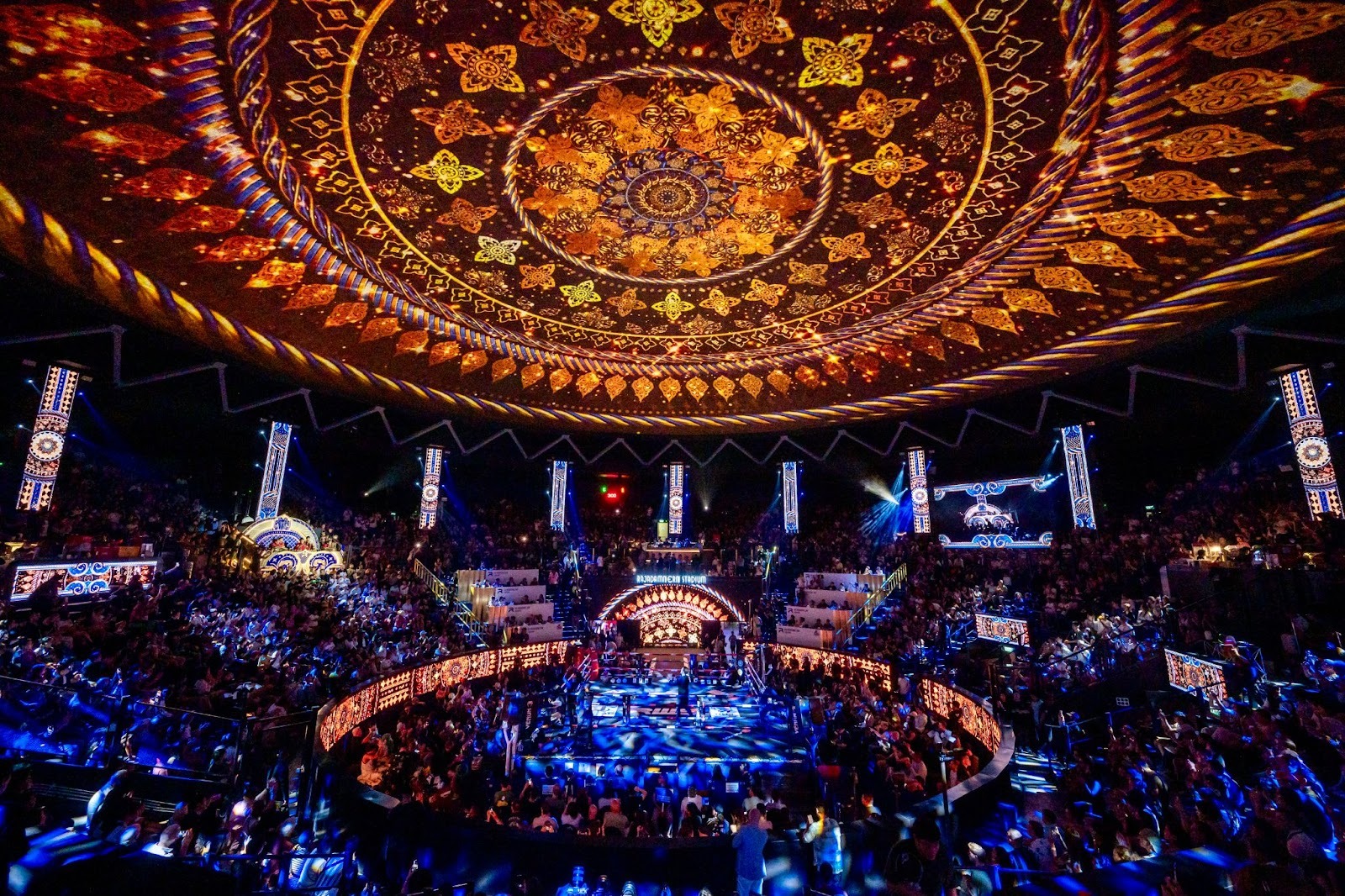 IMMERSIVE EXPERIENCE BEGIN AT 8.10PM