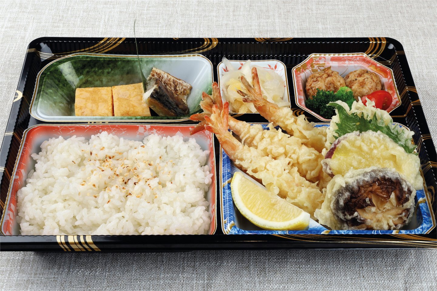 SUN with MOON Japanese Dining & Cafe | Order Japanese cuisine for ...