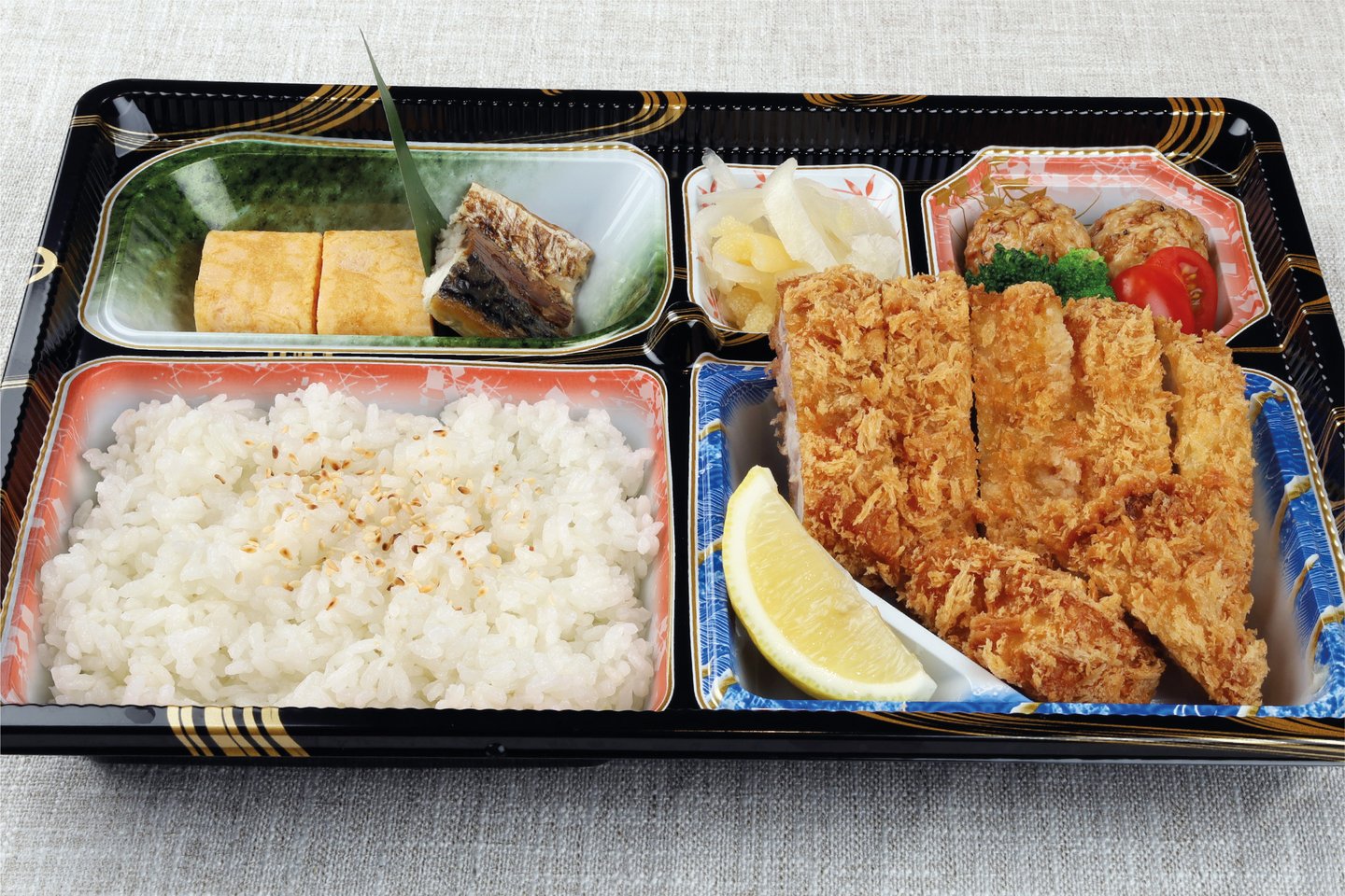 SUN with MOON Japanese Dining & Cafe | Order Japanese cuisine for ...