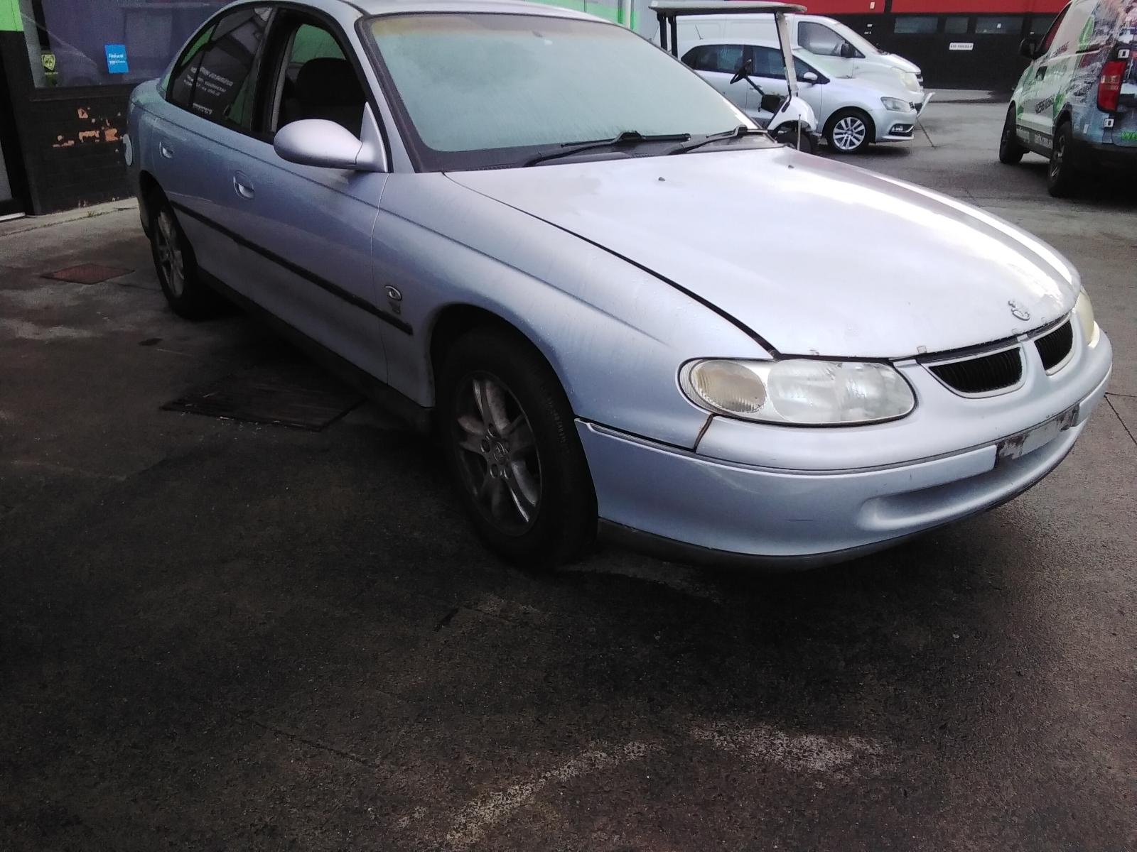 Front Bumper Commodore Holden 2000
