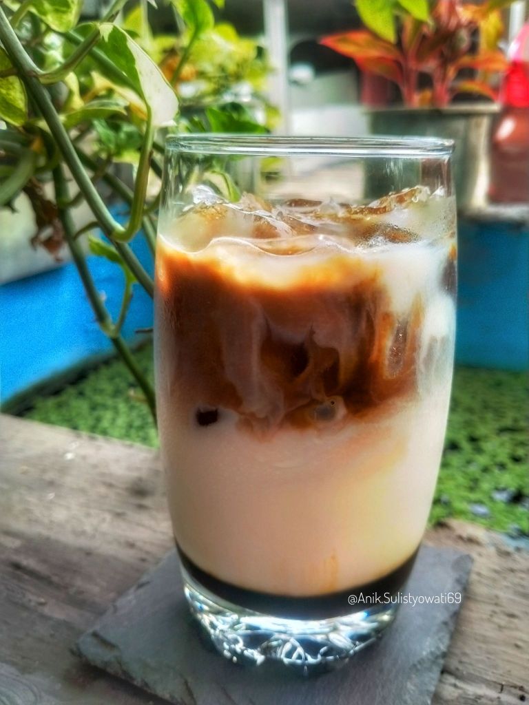 Es Kopi Susu Gula Aren - YoRipe