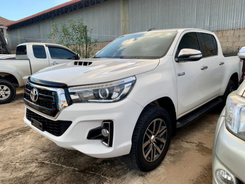 Used Toyota Revo for Sale in Sikhottabong Vientiane Capital ID 76016