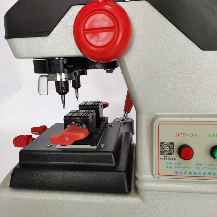Che Suo Hui CSH-001 Integrated Key Cutting Machine - Pepper Spray ...