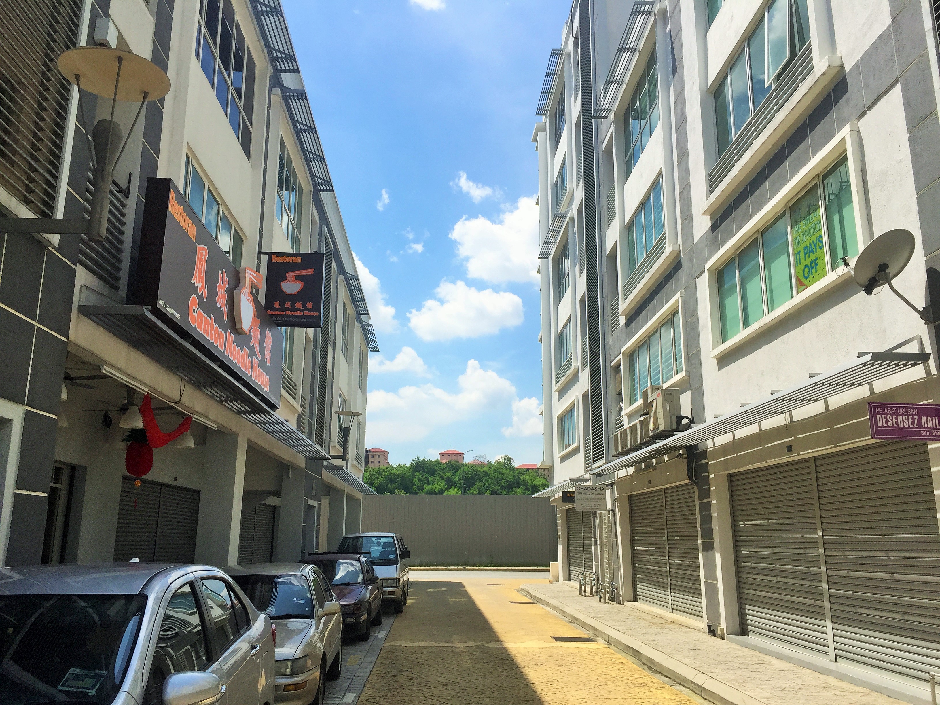 4 1/2 Storey Stratified Shop-Office With Lift for Sale